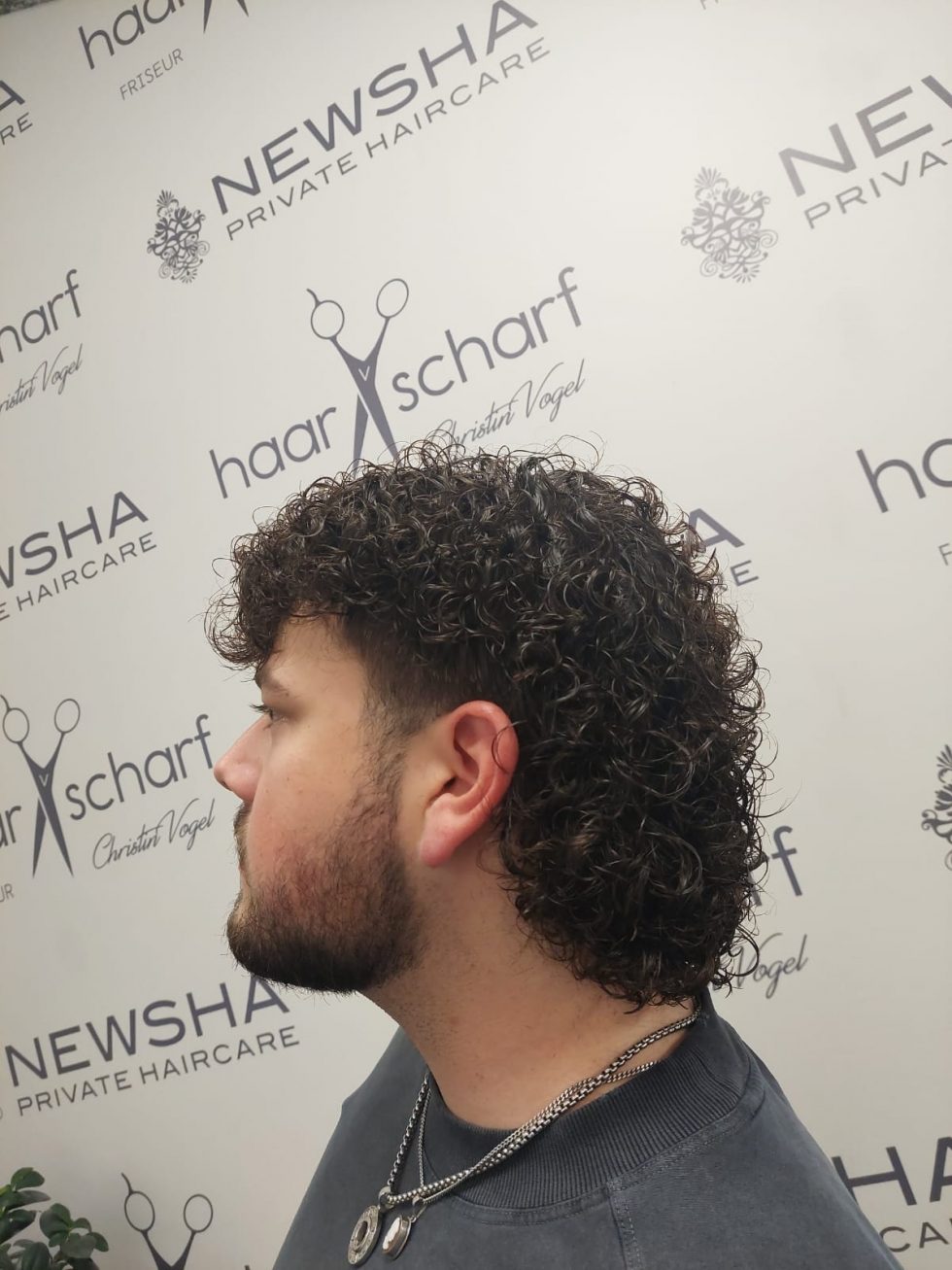 Startseite - Haarscharf der Friseur